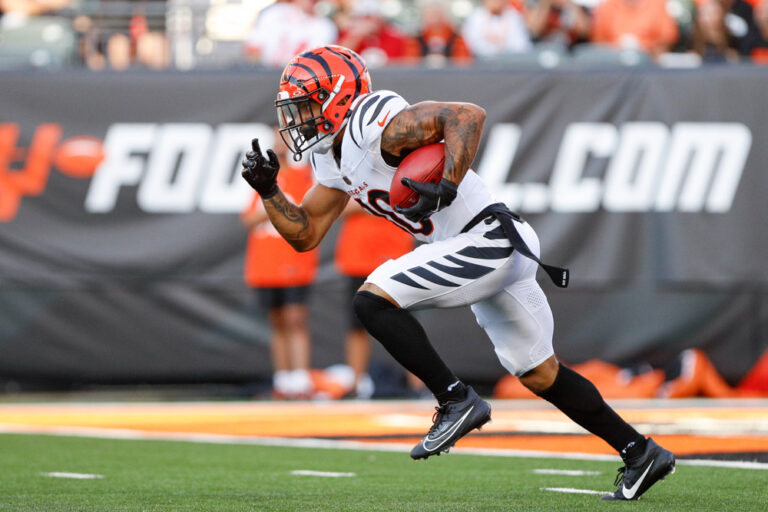 Jeff Ratcliffe’s Week 17 Fantasy Football Rankings: Chase Brown in Top 10