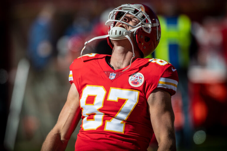 Should You Draft Mark Andrews or Travis Kelce in 2025?