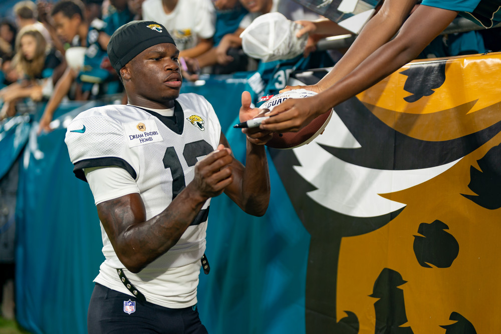 NFL Training Camp News: Depth Charts, Hold-Ins, Rookie Hype
